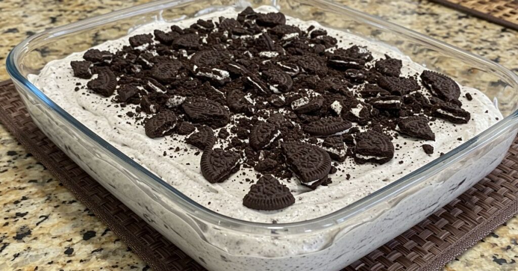 Mousse de Oreo fácil e cremoso com apenas 5 ingredientes